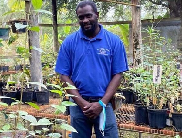 UF/IFAS Extension Announces New Director UF/IFAS Extension Announces New Director